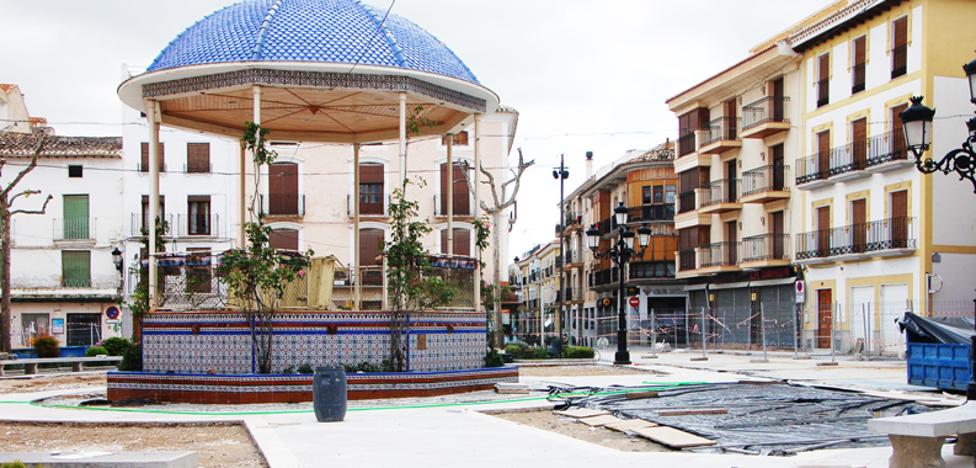 El ayuntamiento de Huéscar reinicia las obras de mejora de la Plaza ...