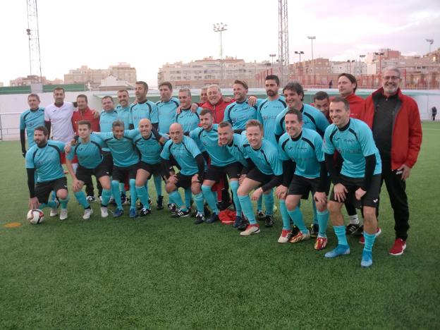 Ejidozone FC campeón de Primera en el Trofeo Navidad de veteranos | Ideal
